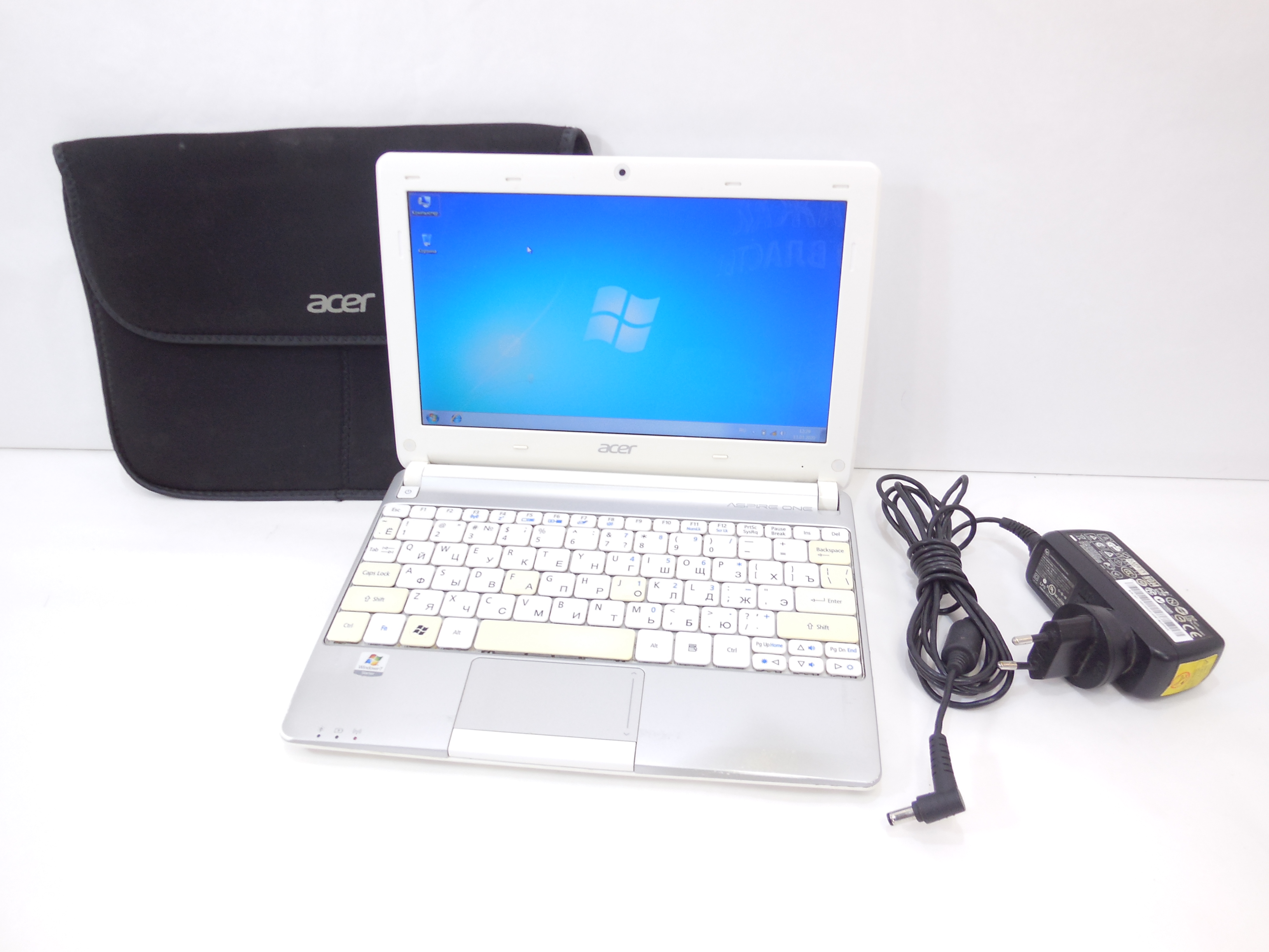 Нетбук AcerAspire One D270
