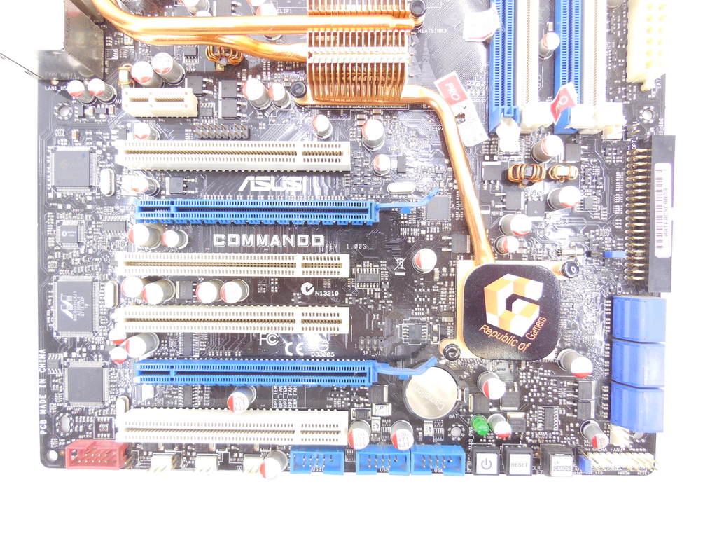 Материнская плата ASUS RoG Commando